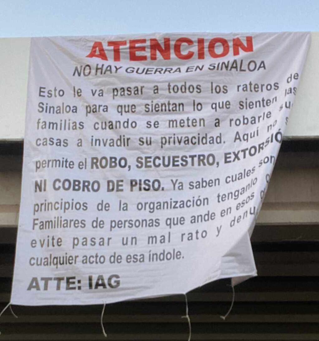 Cuelgan “Los Chapitos” narcomantas en Culiacán dirigidas a ‘rateros ...