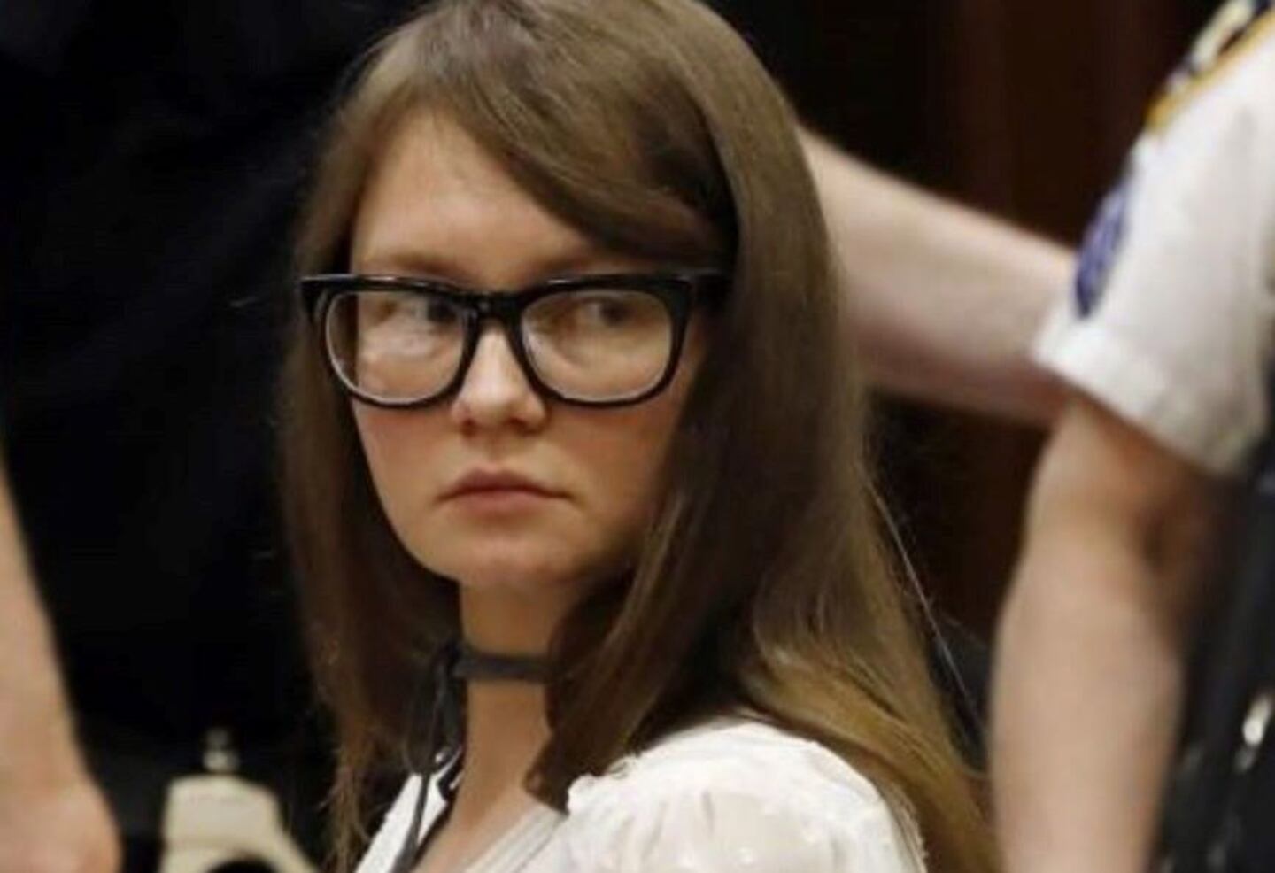 Anna Delvey estafadora que engañó a Nueva York, fue liberada de prisión ...