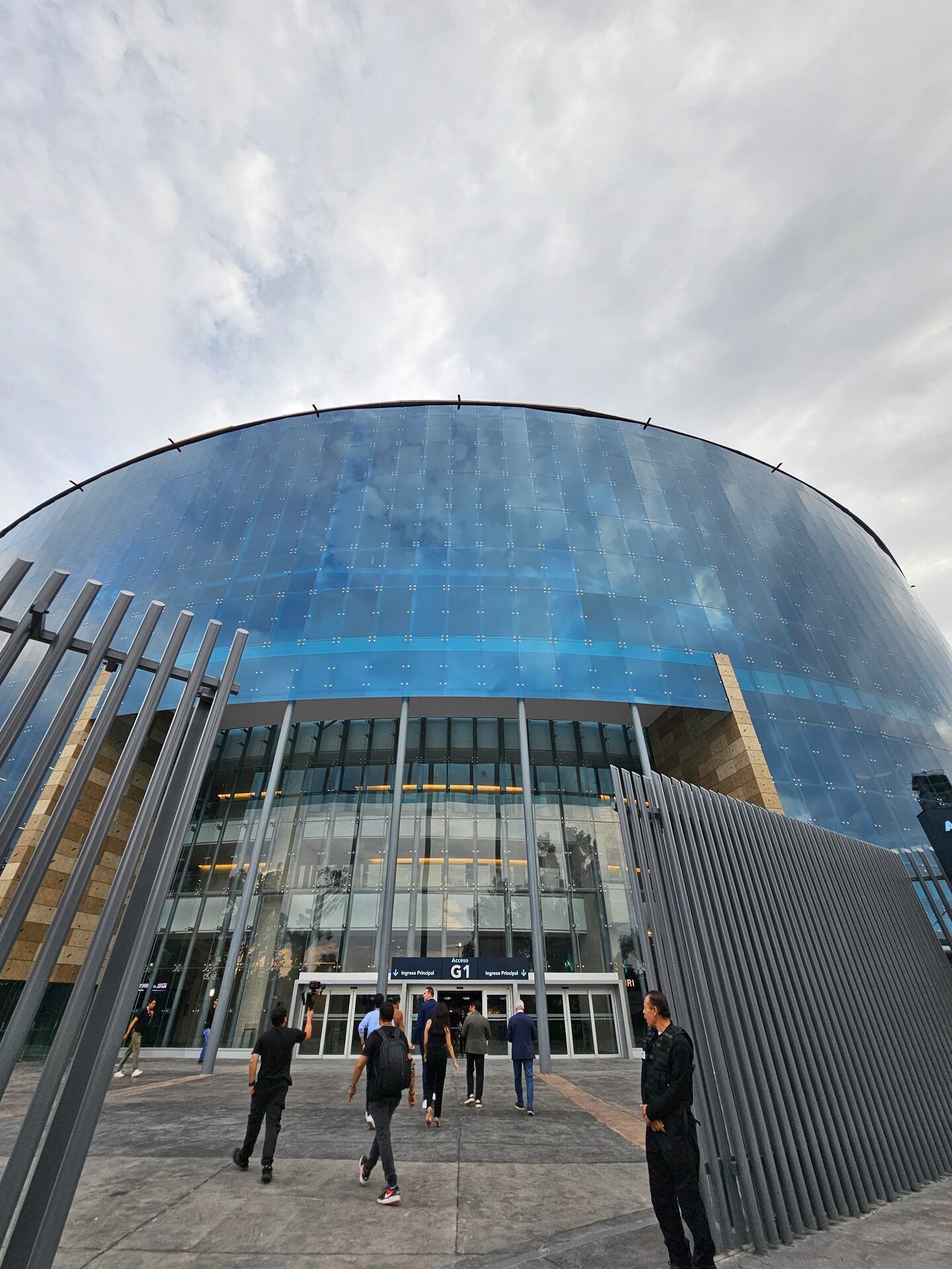 Arena Guadalajara luce moderna. ambiciosa y lista para recuperar la ...