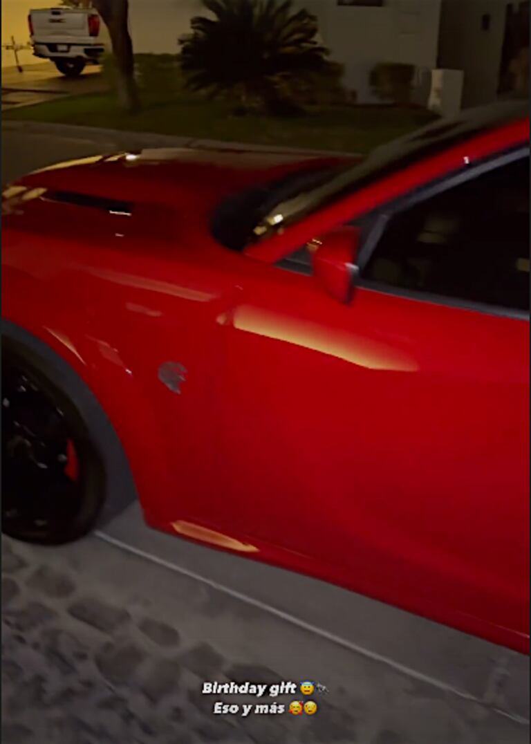 Natanael Cano presume los primeros regalos por su cumpleaños: tres ...