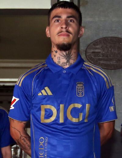 Así es la nueva camiseta del Real Oviedo por su centenario: azul ...