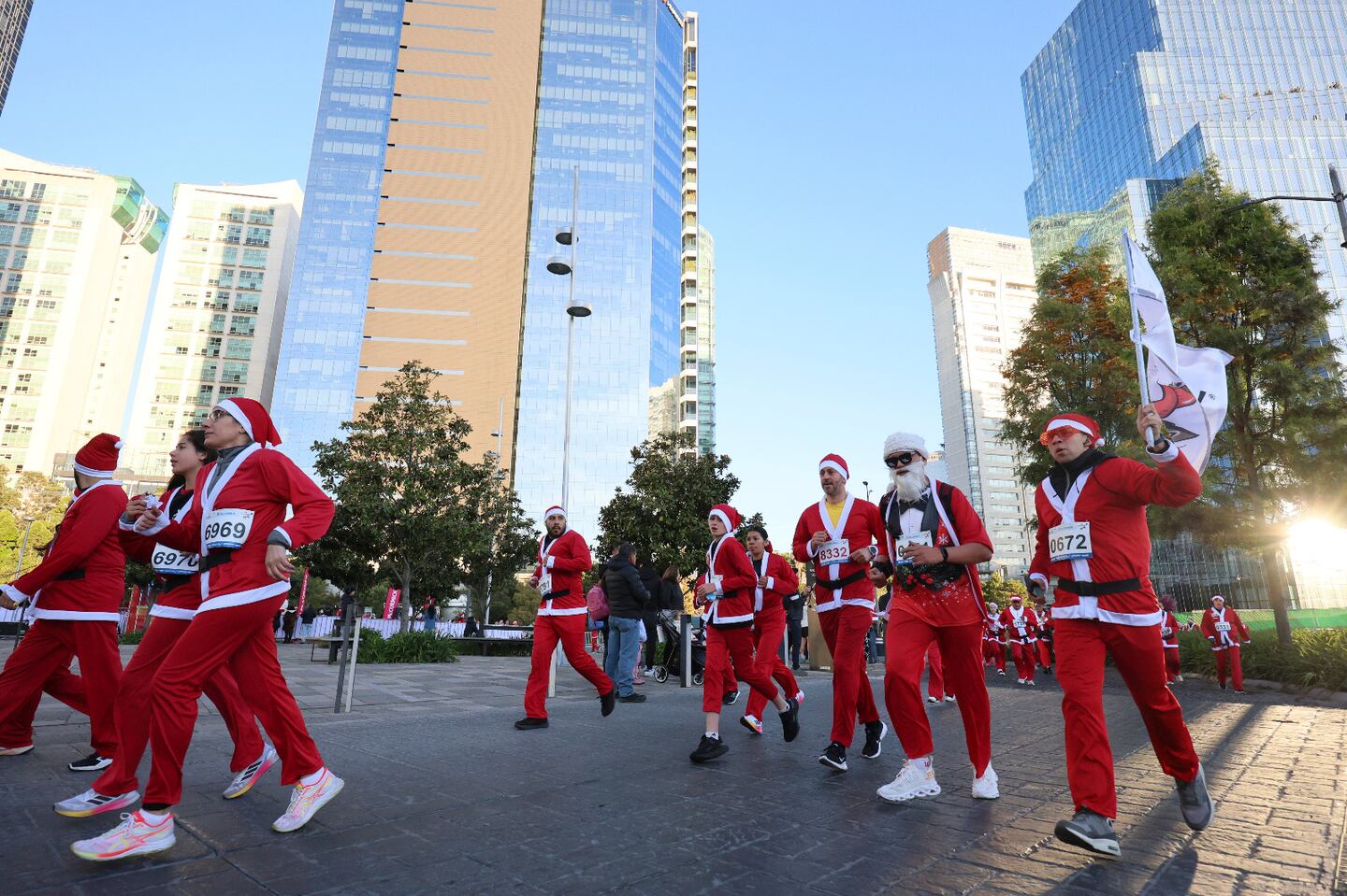 The Santa Run 2024: Las mejores fotos de la carrera de Santa Claus en ...
