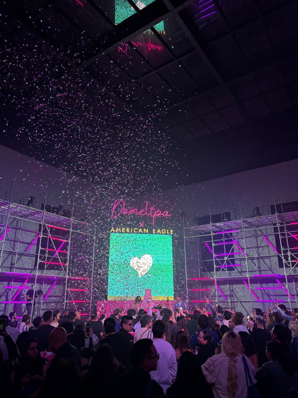 Domelipa celebra la conexión con sus seguidores a través de una ...