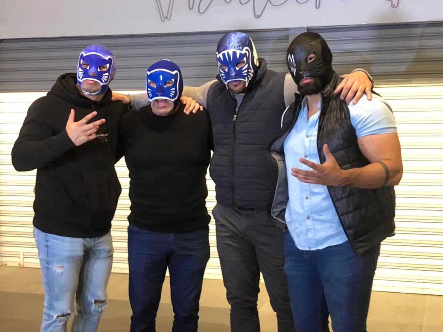 CMLL: Blue Panther celebra sus 45 años de trayectoria junto a sus hijos ...