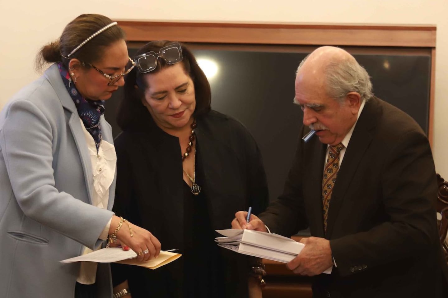 En qué consisten las propuestas para la reforma electoral del INE y ...