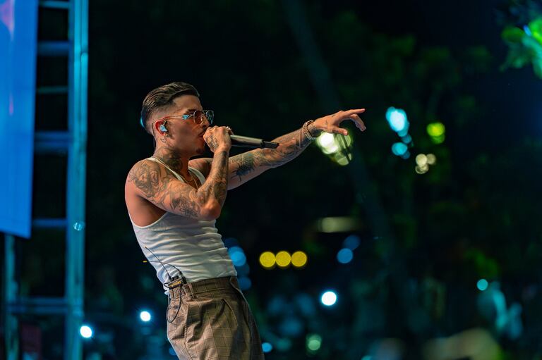 Rauw Alejandro comparte fechas para su gira ‘Cosa nuestra World Tour ...