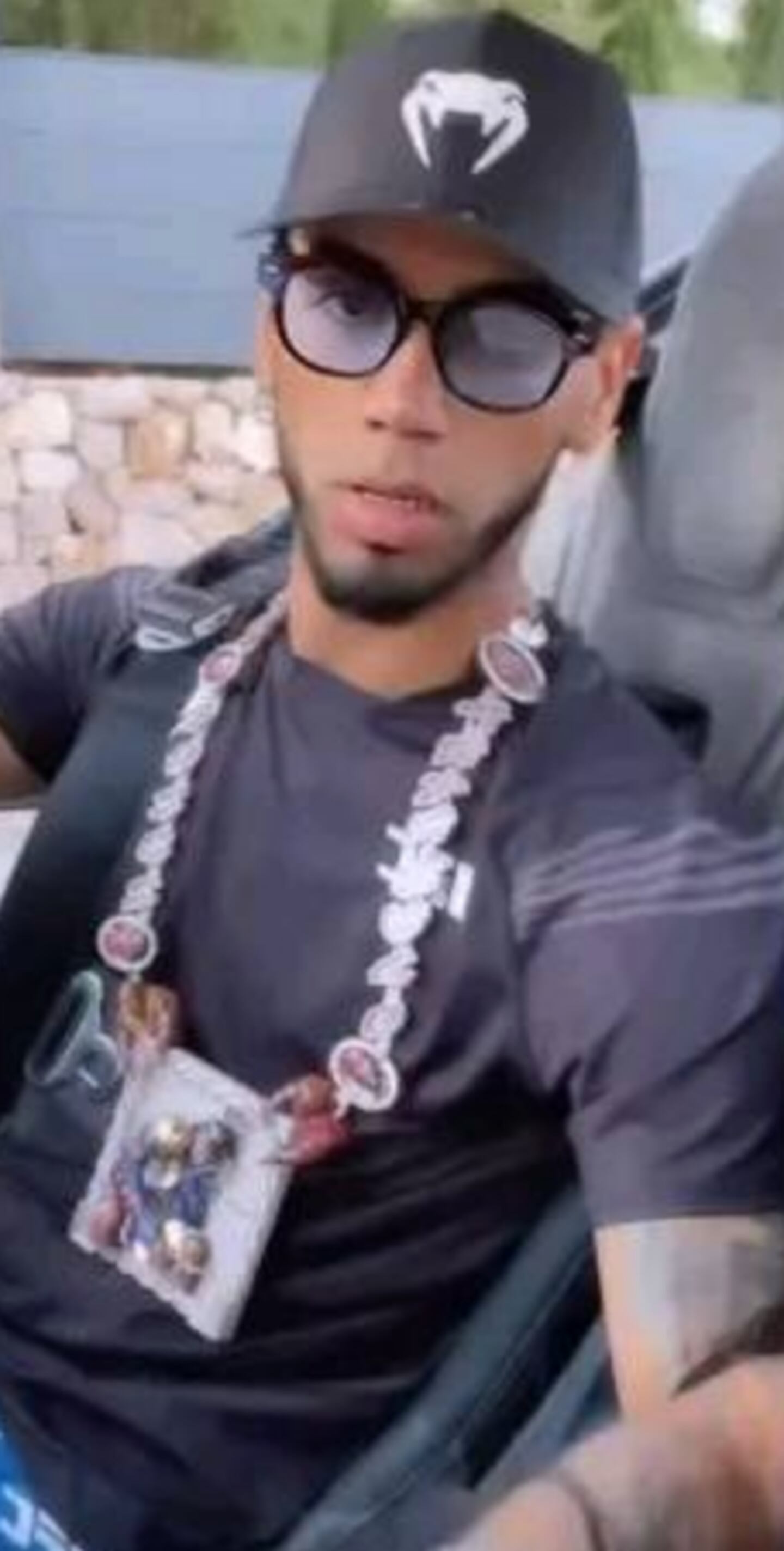 Anuel AA preocupa a sus seguidores con su delgado aspecto y levanta ...