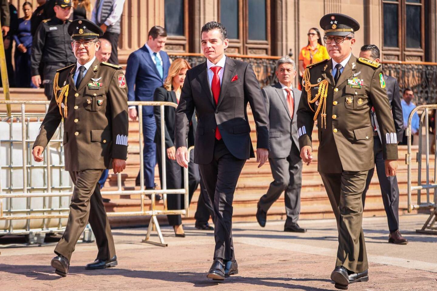 Encabezan Samuel García y Miguel Ángel Flores Desfile de la Revolución ...