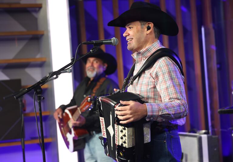 Ricky Muñoz se abre para hablar de Intocable, el nuevo regional ...