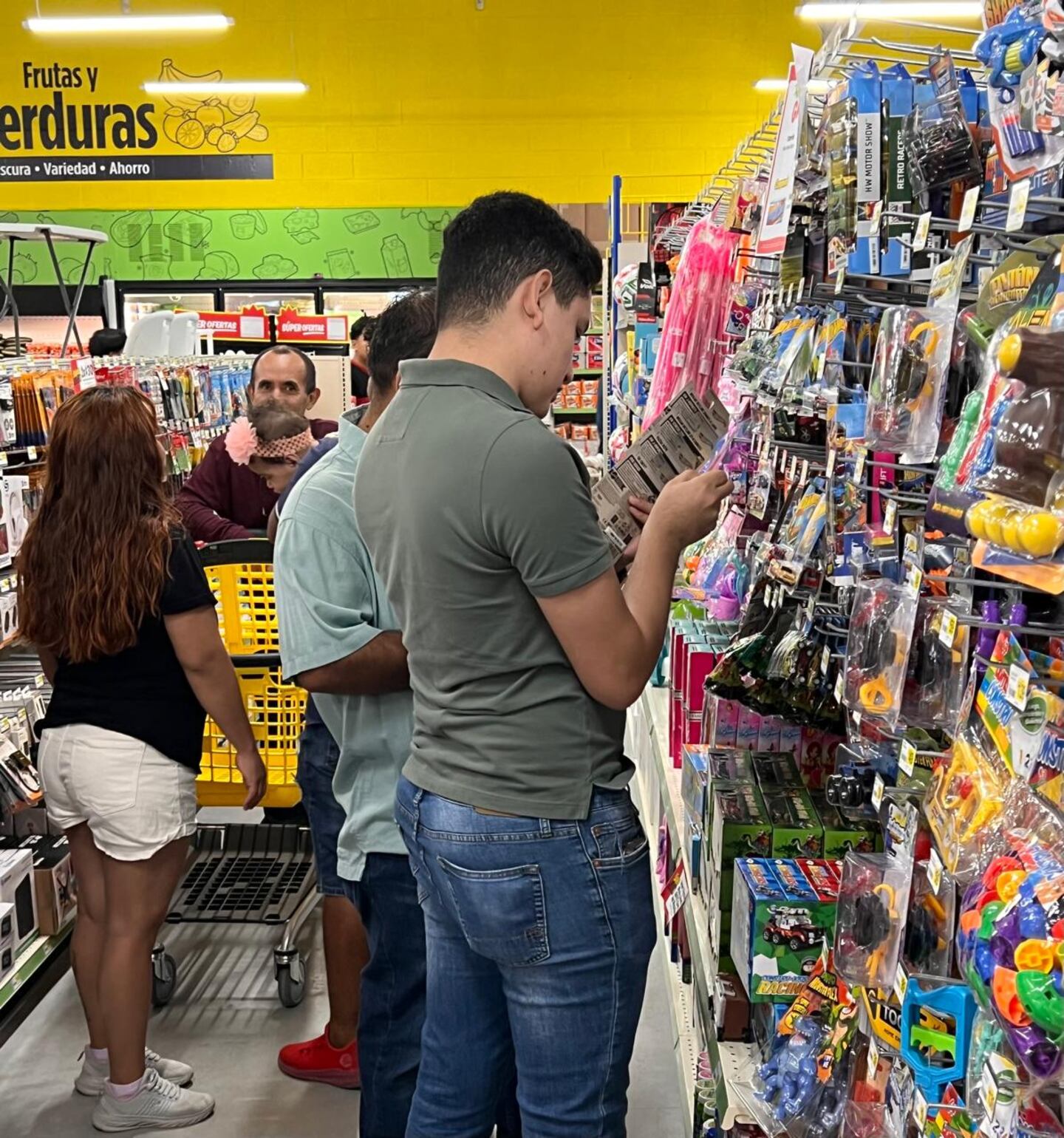 La tercera tienda de Mi Súper Dollar General en Juárez redefine el ...