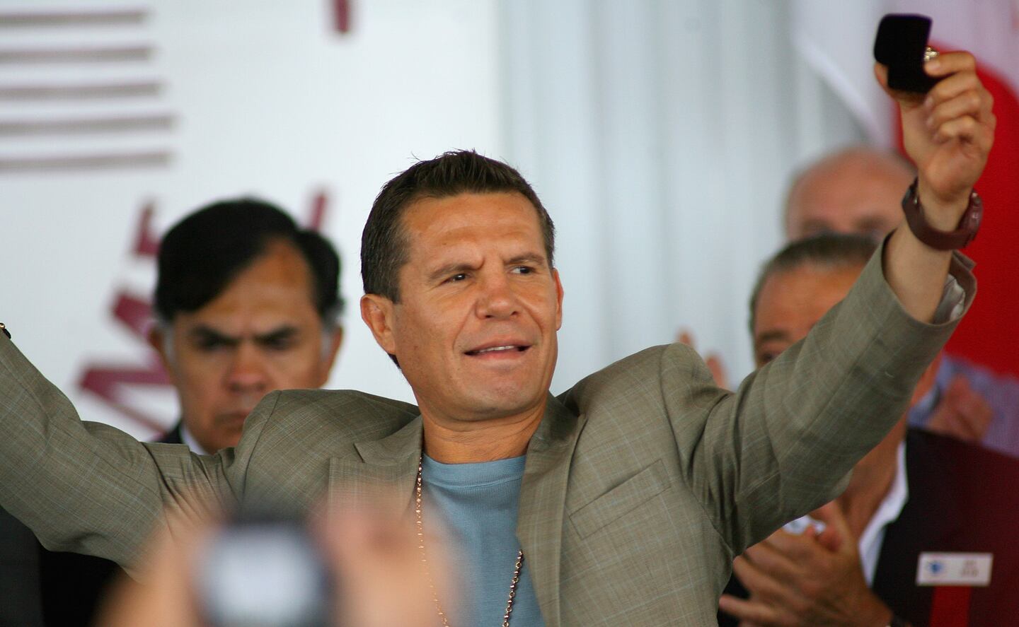 Julio César Chávez le pone precio a sus autógrafos: esto cobra el ...