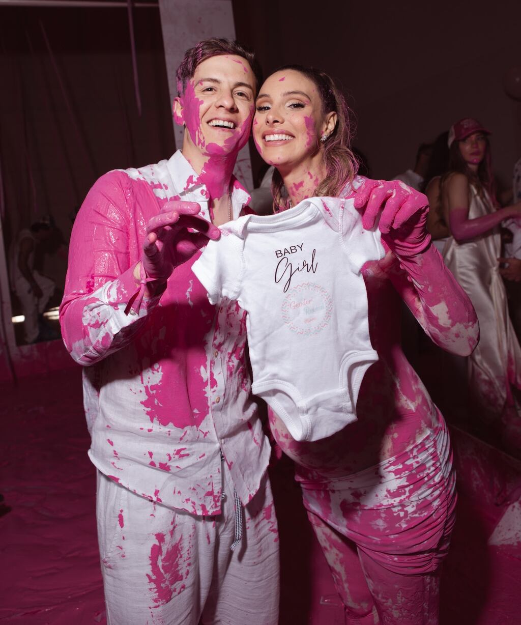 Lo que ocurrió en la revelación de bebé de Lele Pons y Guaynaa dejó a ...