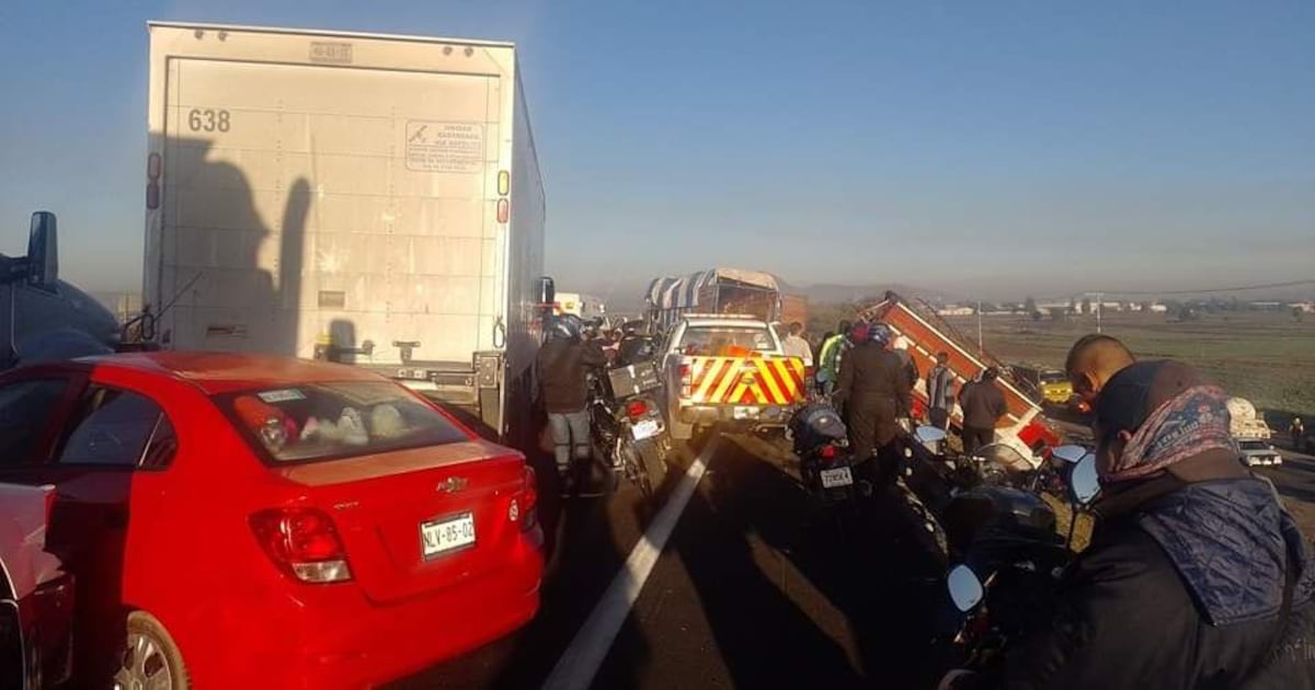 Choque Entre Camiones En El Circuito Exterior Mexiquense Deja 7 Muertos