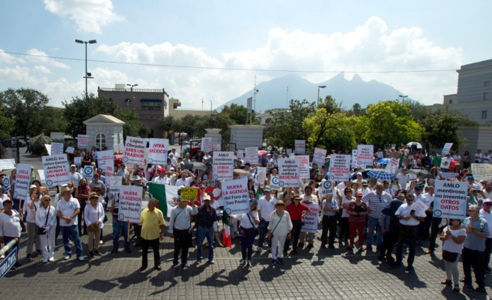 Marcha anti AMLO: Marchan en contra de AMLO en diferentes ciudades del ...